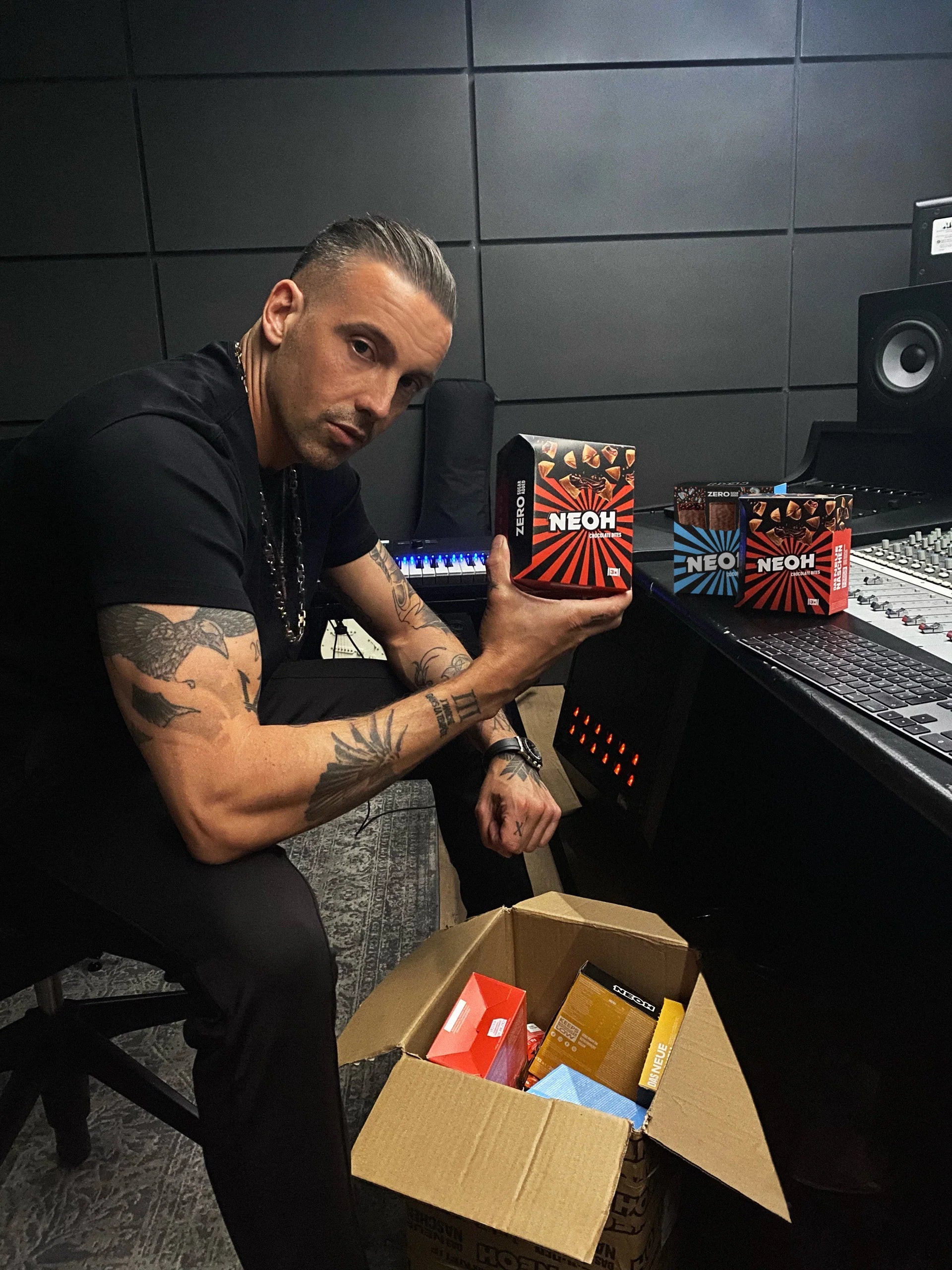 RAF CAMORA AND NEOH! – NEOH USA